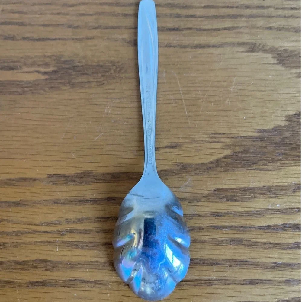 Rogers Cutlery Co | Dining | Rogers Cutlery Co Stainless Usa Scalloped ...